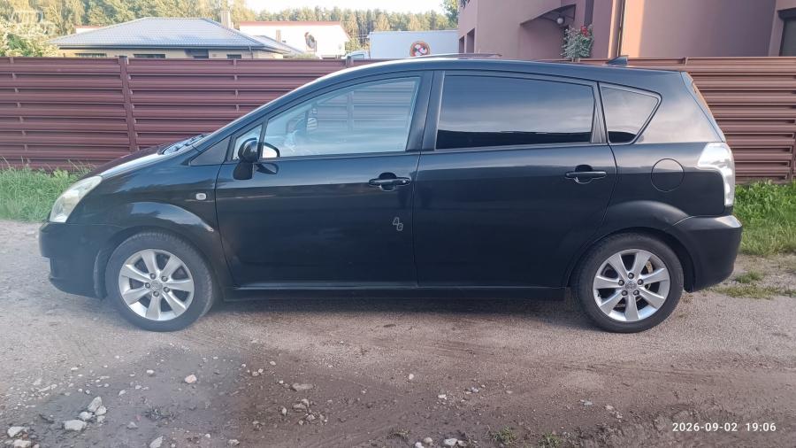 Melns Toyota Corolla Verso 2008 Kauņa, ar dzinēja tilpumu 2.20 L un nobraukumu 228 tūkst. km par 2450 €, foto 4 vietnē AUTOMOTO.COM.LV