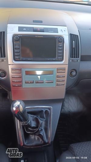 Melns Toyota Corolla Verso 2008 Kauņa, ar dzinēja tilpumu 2.20 L un nobraukumu 228 tūkst. km par 2450 €, foto 11 vietnē AUTOMOTO.COM.LV