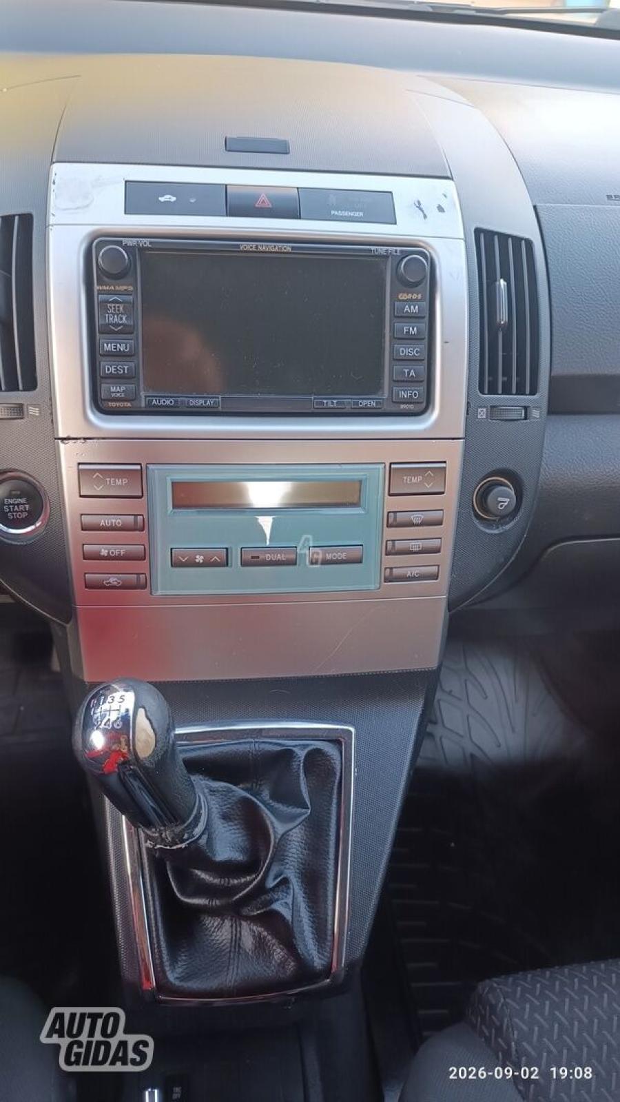 Melns Toyota Corolla Verso 2008 Kauņa, ar dzinēja tilpumu 2.20 L un nobraukumu 228 tūkst. km par 2450 €, foto 11 vietnē AUTOMOTO.COM.LV