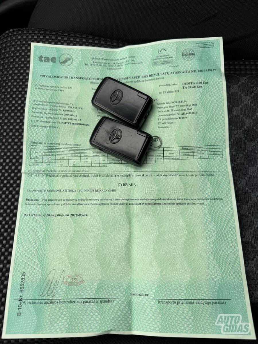 Black Toyota Corolla Verso 2008 in Vilnius, with an engine capacity of 2.20 L and mileage of 383 thousand km for 1900 €, photo 13 on AUTOMOTO.COM.LV