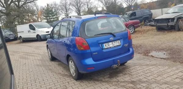 Blue Toyota Corolla Verso 2002 in Valmiera, with an engine capacity of 2.00 L and mileage of 279 thousand km for 1950 €, photo 5 on AUTOMOTO.COM.LV