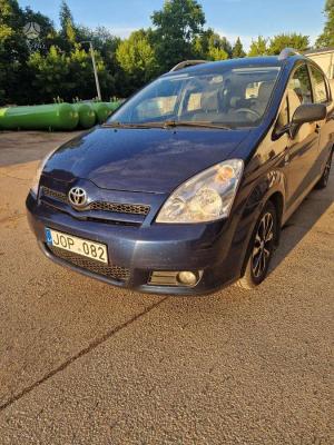 Zils Toyota Corolla Verso 2005 Viļņa, ar dzinēja tilpumu 1.80 L un nobraukumu 365 tūkst. km par 2950 €, foto  vietnē AUTOMOTO.COM.LV