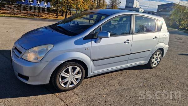 Zils Toyota Corolla Verso 2006 Preiļi, ar dzinēja tilpumu 2.20 L un nobraukumu 400 tūkst. km par 1350 €, foto 6 vietnē AUTOMOTO.COM.LV