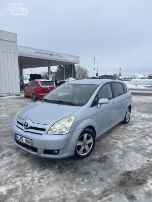 Blue Toyota Corolla Verso 2007 in Klaipeda, with an engine capacity of 2.20 L and mileage of 332 thousand km for 1500 €, photo  on AUTOMOTO.COM.LV