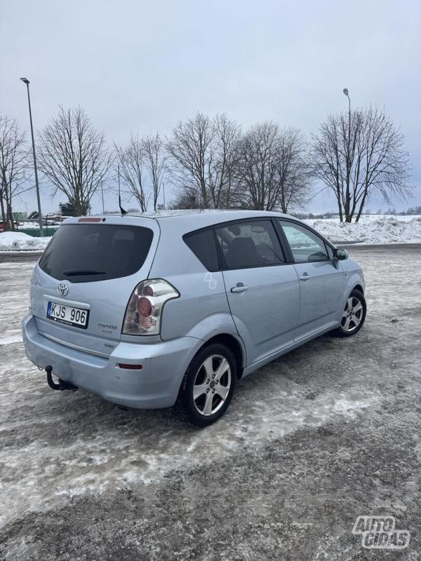 Zils Toyota Corolla Verso 2007 Klaipėda, ar dzinēja tilpumu 2.20 L un nobraukumu 332 tūkst. km par 1500 €, foto 5 vietnē AUTOMOTO.COM.LV