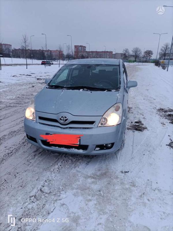 Zils Toyota Corolla Verso 2009 Mažeikiai, ar dzinēja tilpumu 2.20 L un nobraukumu 213 tūkst. km par 3900 €, foto 1 vietnē AUTOMOTO.COM.LV
