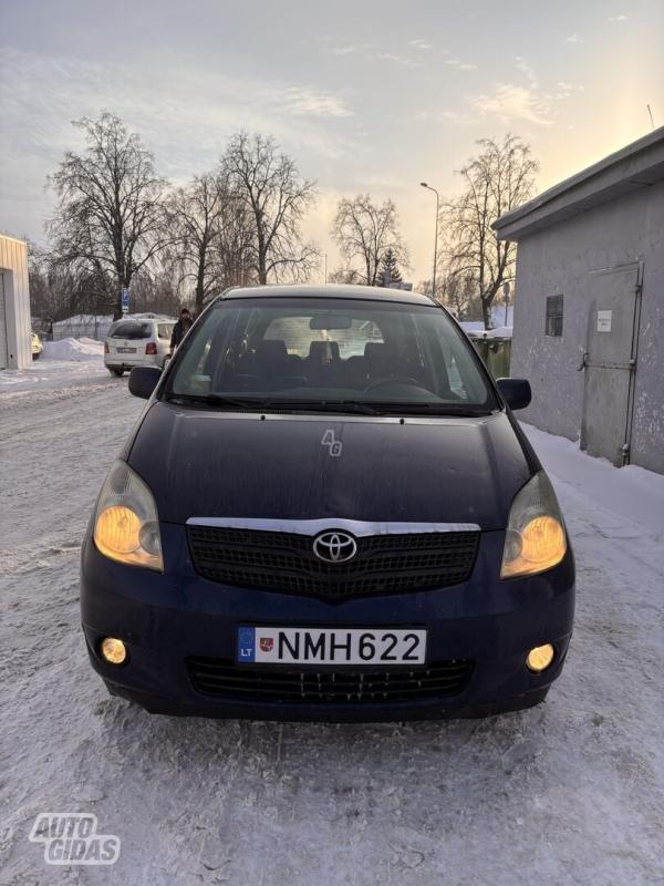 Zils Toyota Corolla Verso 2002 Viļņa, ar dzinēja tilpumu 2.00 L un nobraukumu 330 tūkst. km par 1250 €, foto 5 vietnē AUTOMOTO.COM.LV