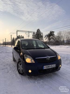 Zils Toyota Corolla Verso 2002 Viļņa, ar dzinēja tilpumu 2.00 L un nobraukumu 330 tūkst. km par 1250 €, foto 6 vietnē AUTOMOTO.COM.LV