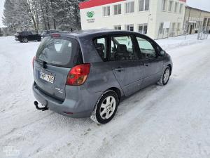 Blue Toyota Corolla Verso 2003 in Radviliskis, with an engine capacity of 2.00 L and mileage of 398 thousand km for 1290 €, photo 3 on AUTOMOTO.COM.LV