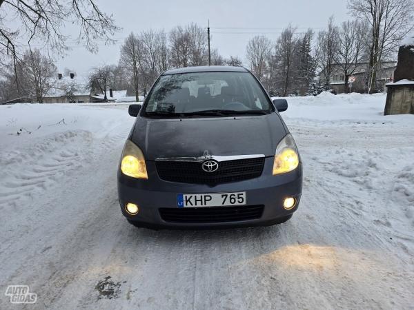 Blue Toyota Corolla Verso 2003 in Radviliskis, with an engine capacity of 2.00 L and mileage of 398 thousand km for 1290 €, photo 9 on AUTOMOTO.COM.LV