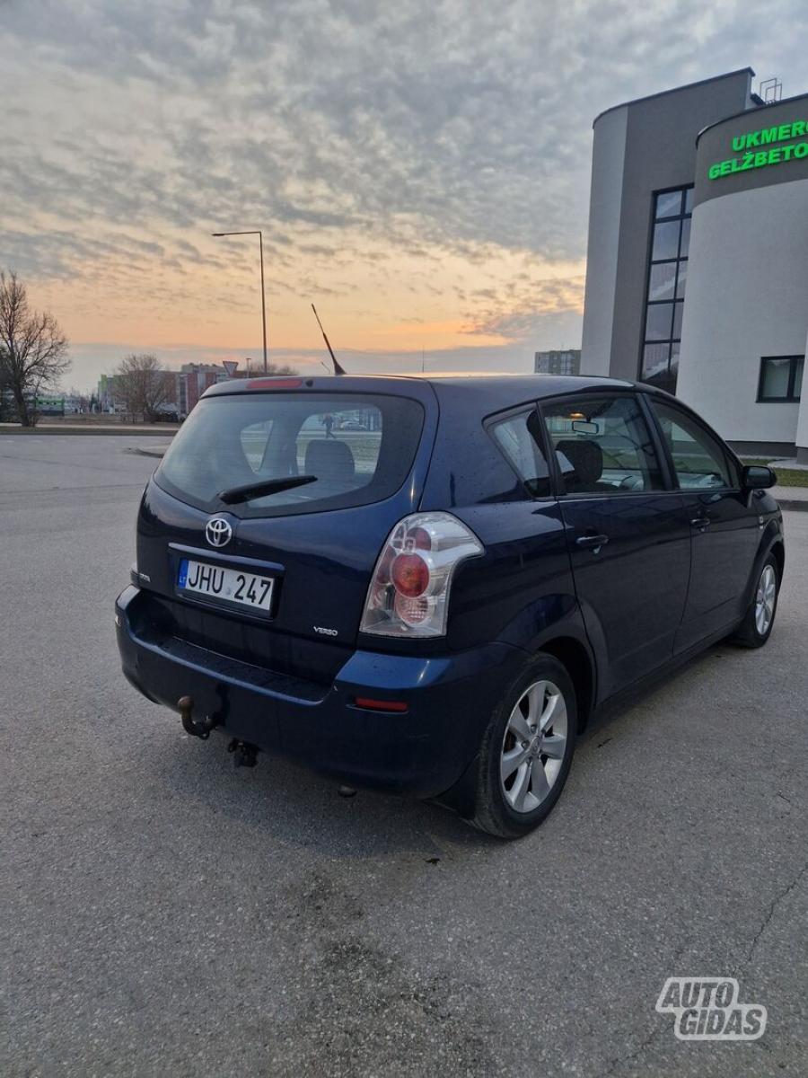 Zils Toyota Corolla Verso 2004 Ukmergė, ar dzinēja tilpumu 1.60 L un nobraukumu 308 tūkst. km par 2500 €, foto 1 vietnē AUTOMOTO.COM.LV
