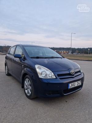 Zils Toyota Corolla Verso 2004 Ukmergė, ar dzinēja tilpumu 1.60 L un nobraukumu 308 tūkst. km par 2500 €, foto 3 vietnē AUTOMOTO.COM.LV