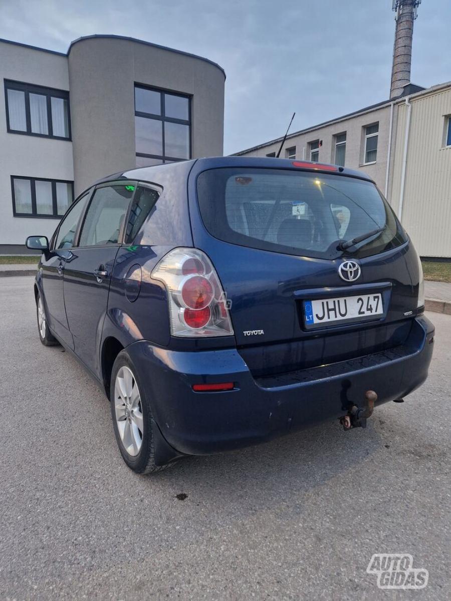 Zils Toyota Corolla Verso 2004 Ukmergė, ar dzinēja tilpumu 1.60 L un nobraukumu 308 tūkst. km par 2500 €, foto 4 vietnē AUTOMOTO.COM.LV