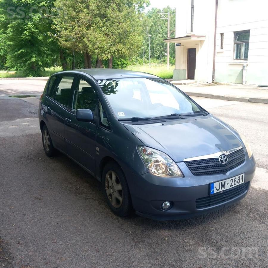 Синий Тойота Королла Версо 2004 в Огре, объемом двигателя 2.00 л и пробегом 316 тыс. км за 1300 €, фото 1 на AUTOMOTO.COM.LV