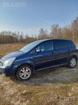 Blue Toyota Corolla Verso 2005 in Liepaja, with an engine capacity of 1.80 L and mileage of 295 thousand km for 1350 €, photo 1 on AUTOMOTO.COM.LV