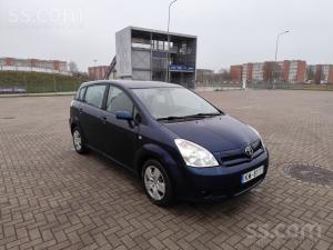 Zils Toyota Corolla Verso 2005 Valmiera, ar dzinēja tilpumu 1.80 L un nobraukumu 233 tūkst. km par 2000 €, foto  vietnē AUTOMOTO.COM.LV