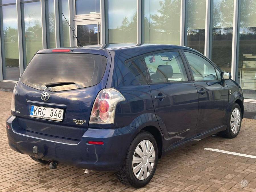 Zils Toyota Corolla Verso 2005 Nemenčinė, ar dzinēja tilpumu 1.80 L un nobraukumu 320 tūkst. km par 2300 €, foto 4 vietnē AUTOMOTO.COM.LV