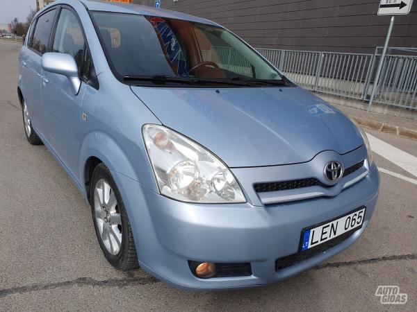 Zils Toyota Corolla Verso 2005 Šauļi, ar dzinēja tilpumu 2.20 L un nobraukumu 313 tūkst. km par 1750 €, foto 4 vietnē AUTOMOTO.COM.LV