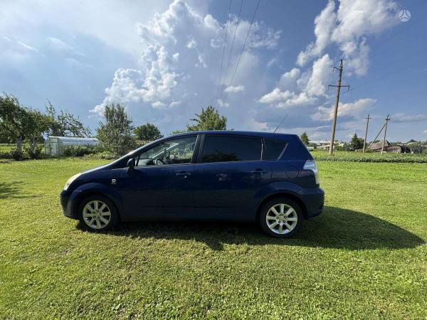 Zils Toyota Corolla Verso 2005 Kėdainiai, ar dzinēja tilpumu 2.00 L un nobraukumu 257 tūkst. km par 2300 €, foto 1 vietnē AUTOMOTO.COM.LV