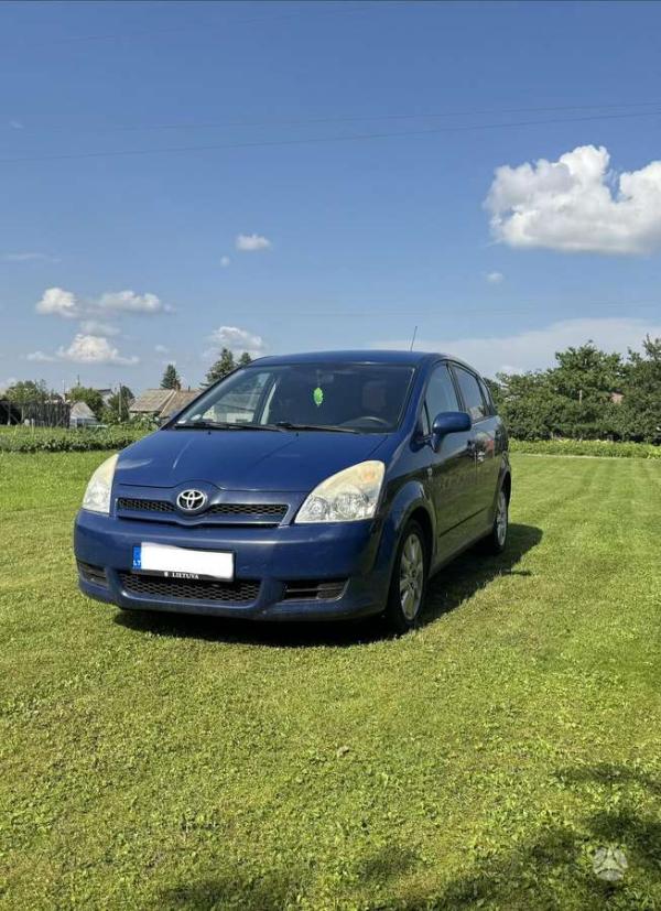 Zils Toyota Corolla Verso 2005 Kėdainiai, ar dzinēja tilpumu 2.00 L un nobraukumu 257 tūkst. km par 2300 €, foto 4 vietnē AUTOMOTO.COM.LV