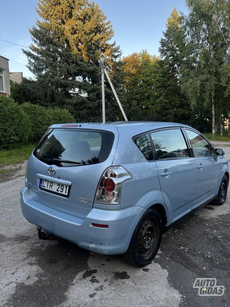 Zils Toyota Corolla Verso 2005 Joniškis, ar dzinēja tilpumu 2.00 L un nobraukumu 285 tūkst. km par 750 €, foto 5 vietnē AUTOMOTO.COM.LV