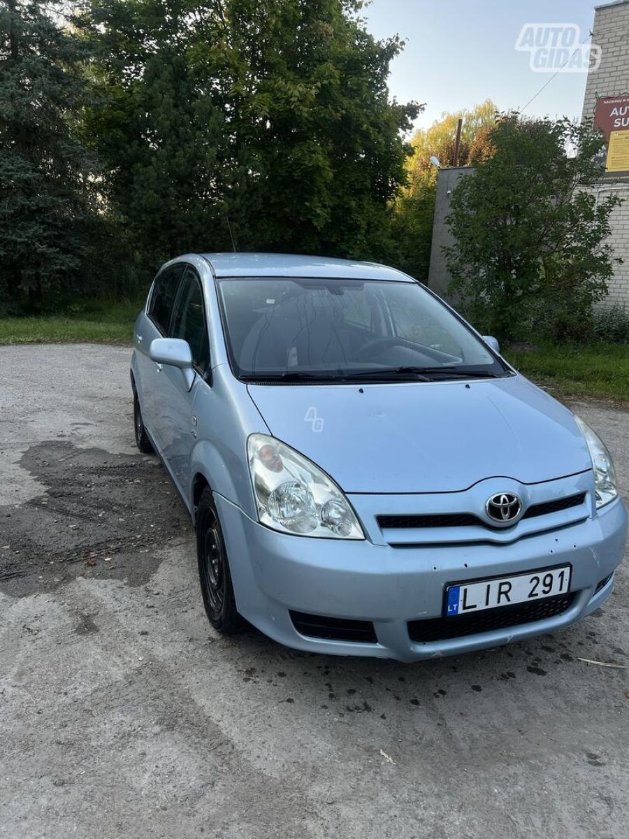 Zils Toyota Corolla Verso 2005 Joniškis, ar dzinēja tilpumu 2.00 L un nobraukumu 285 tūkst. km par 750 €, foto 7 vietnē AUTOMOTO.COM.LV