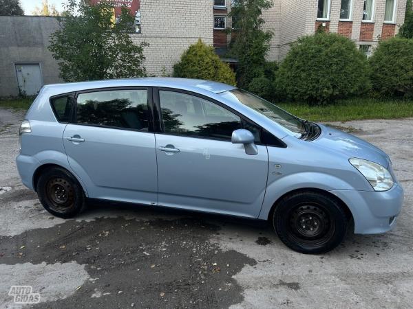 Zils Toyota Corolla Verso 2005 Joniškis, ar dzinēja tilpumu 2.00 L un nobraukumu 285 tūkst. km par 750 €, foto 7 vietnē AUTOMOTO.COM.LV