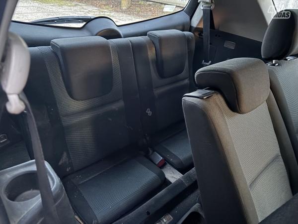 Zils Toyota Corolla Verso 2005 Joniškis, ar dzinēja tilpumu 2.00 L un nobraukumu 285 tūkst. km par 750 €, foto 10 vietnē AUTOMOTO.COM.LV