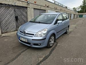Zils Toyota Corolla Verso 2005 Rīga, ar dzinēja tilpumu 1.80 L un nobraukumu 232 tūkst. km par 2550 €, foto 3 vietnē AUTOMOTO.COM.LV