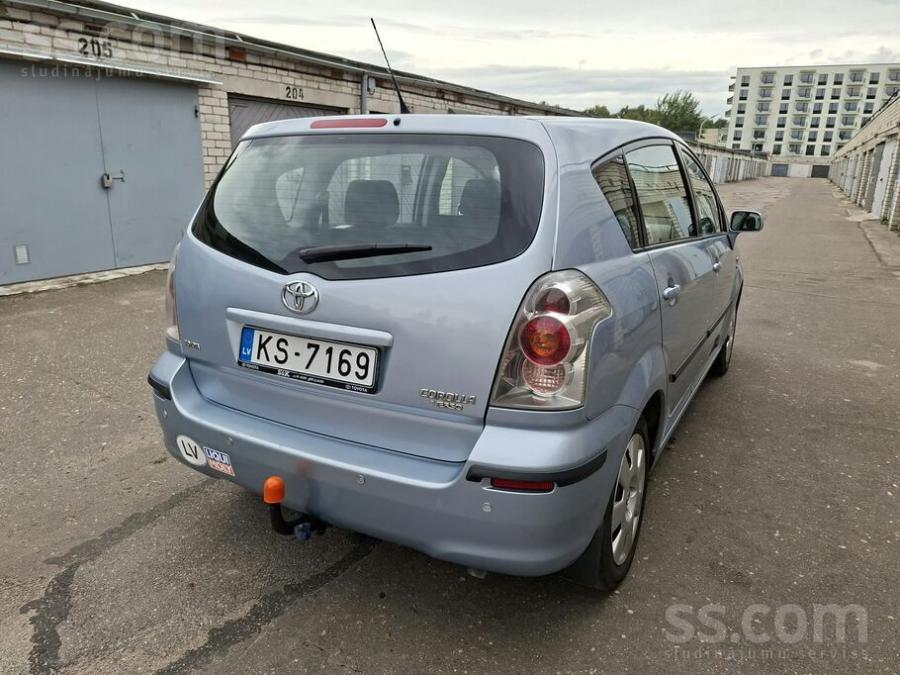 Zils Toyota Corolla Verso 2005 Rīga, ar dzinēja tilpumu 1.80 L un nobraukumu 232 tūkst. km par 2550 €, foto 6 vietnē AUTOMOTO.COM.LV
