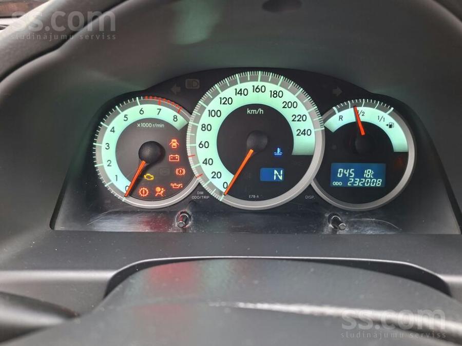 Zils Toyota Corolla Verso 2005 Rīga, ar dzinēja tilpumu 1.80 L un nobraukumu 232 tūkst. km par 2550 €, foto 15 vietnē AUTOMOTO.COM.LV