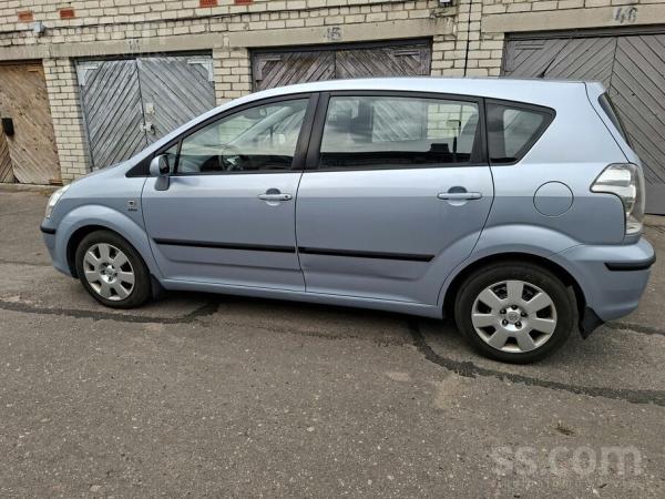 Синий Тойота Королла Версо 2005 в Рига, объемом двигателя 1.80 л и пробегом 232 тыс. км за 2550 €, фото 5 на AUTOMOTO.COM.LV