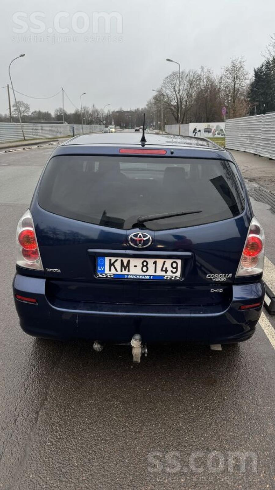 Zils Toyota Corolla Verso 2006 Rīga, ar dzinēja tilpumu 2.20 L un nobraukumu 369 tūkst. km par 1500 €, foto 2 vietnē AUTOMOTO.COM.LV