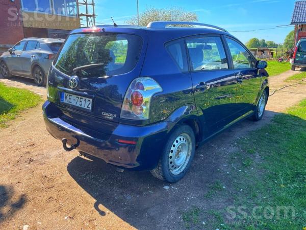 Zils Toyota Corolla Verso 2006 Valmiera, ar dzinēja tilpumu 2.00 L un nobraukumu 374 tūkst. km par 2000 €, foto 2 vietnē AUTOMOTO.COM.LV