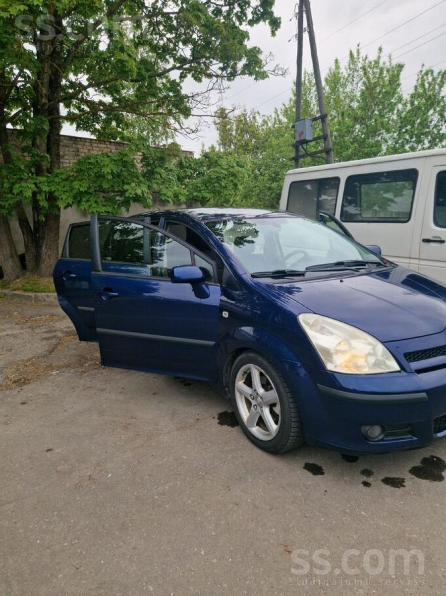 Синий Тойота Королла Версо 2006 в Рига, объемом двигателя 2.20 л и пробегом 409 тыс. км за 1750 €, фото 6 на AUTOMOTO.COM.LV