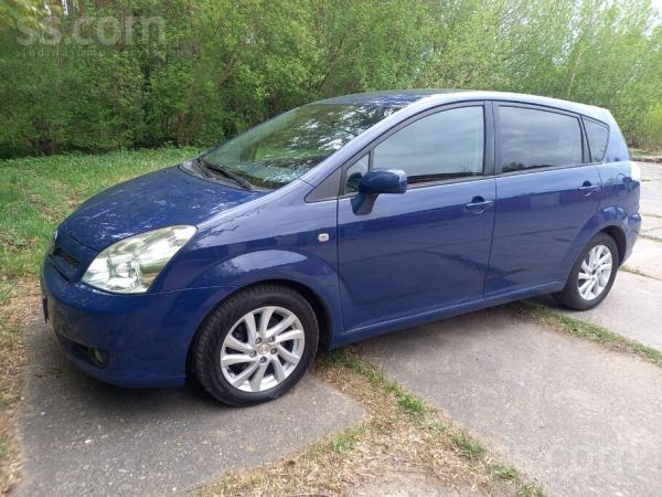 Blue Toyota Corolla Verso 2006 in Daugavpils, with an engine capacity of 2.20 L and mileage of 260 thousand km for 1950 €, photo 2 on AUTOMOTO.COM.LV