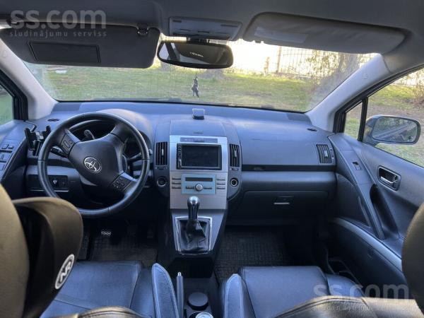 Zils Toyota Corolla Verso 2006 Rīga, ar dzinēja tilpumu 2.20 L un nobraukumu 299 tūkst. km par 2500 €, foto 6 vietnē AUTOMOTO.COM.LV