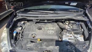 Blue Toyota Corolla Verso 2006 in Valmiera, with an engine capacity of 2.20 L and mileage of 358 thousand km for 600 €, photo 6 on AUTOMOTO.COM.LV