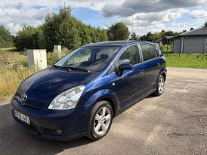 Zils Toyota Corolla Verso 2006 Viļņa, ar dzinēja tilpumu 1.79 L un nobraukumu 270 tūkst. km par 2900 €, foto  vietnē AUTOMOTO.COM.LV
