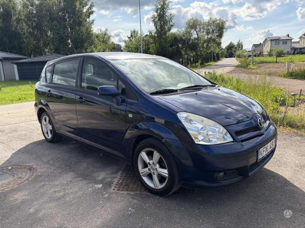 Zils Toyota Corolla Verso 2006 Viļņa, ar dzinēja tilpumu 1.79 L un nobraukumu 270 tūkst. km par 2900 €, foto 2 vietnē AUTOMOTO.COM.LV