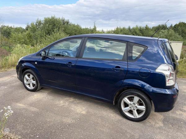 Zils Toyota Corolla Verso 2006 Viļņa, ar dzinēja tilpumu 1.79 L un nobraukumu 270 tūkst. km par 2900 €, foto 8 vietnē AUTOMOTO.COM.LV
