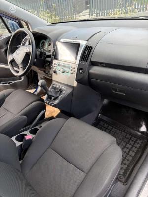 Blue Toyota Corolla Verso 2006 in Vilnius, with an engine capacity of 1.79 L and mileage of 270 thousand km for 2900 €, photo 10 on AUTOMOTO.COM.LV