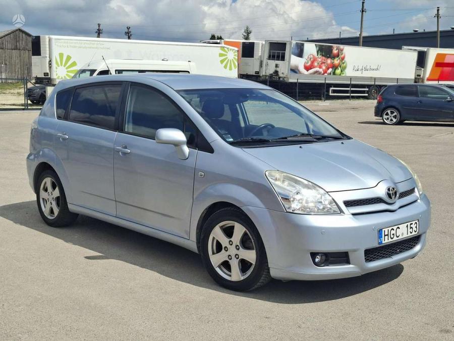 Zils Toyota Corolla Verso 2006 Plungė, ar dzinēja tilpumu 2.23 L un nobraukumu 302 tūkst. km par 2450 €, foto 7 vietnē AUTOMOTO.COM.LV