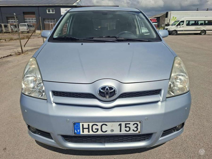 Zils Toyota Corolla Verso 2006 Plungė, ar dzinēja tilpumu 2.23 L un nobraukumu 302 tūkst. km par 2450 €, foto 8 vietnē AUTOMOTO.COM.LV