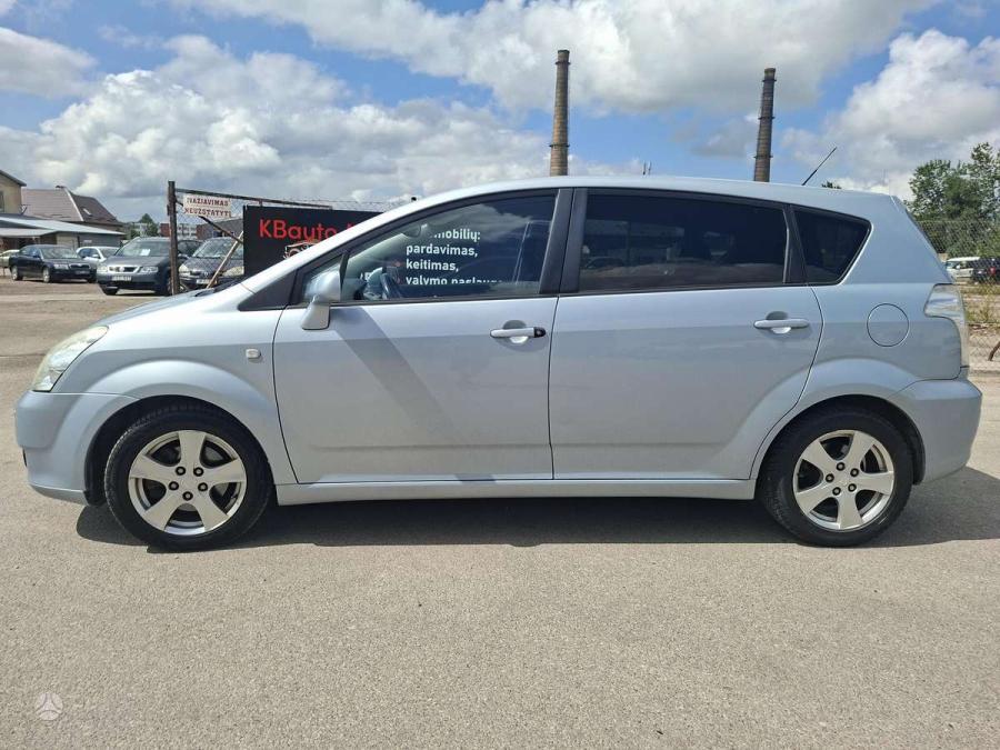 Zils Toyota Corolla Verso 2006 Plungė, ar dzinēja tilpumu 2.23 L un nobraukumu 302 tūkst. km par 2450 €, foto 10 vietnē AUTOMOTO.COM.LV