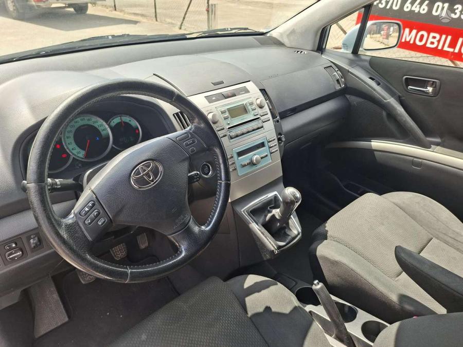 Zils Toyota Corolla Verso 2006 Plungė, ar dzinēja tilpumu 2.23 L un nobraukumu 302 tūkst. km par 2450 €, foto 18 vietnē AUTOMOTO.COM.LV