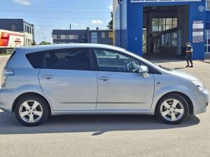 Zils Toyota Corolla Verso 2006 Plungė, ar dzinēja tilpumu 2.23 L un nobraukumu 302 tūkst. km par 1850 €, foto 7 vietnē AUTOMOTO.COM.LV