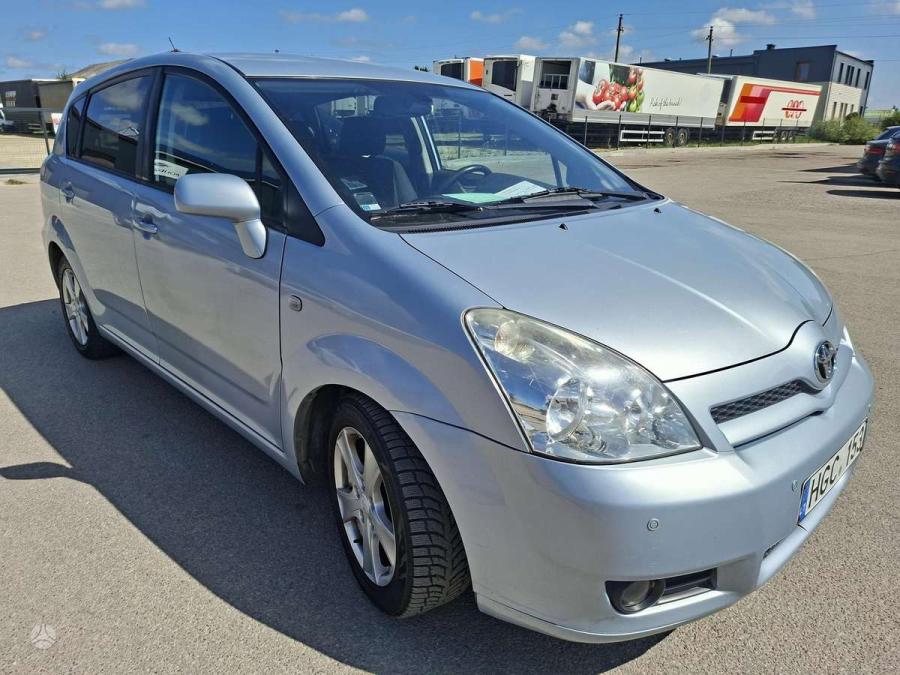 Zils Toyota Corolla Verso 2006 Plungė, ar dzinēja tilpumu 2.23 L un nobraukumu 302 tūkst. km par 1850 €, foto 14 vietnē AUTOMOTO.COM.LV