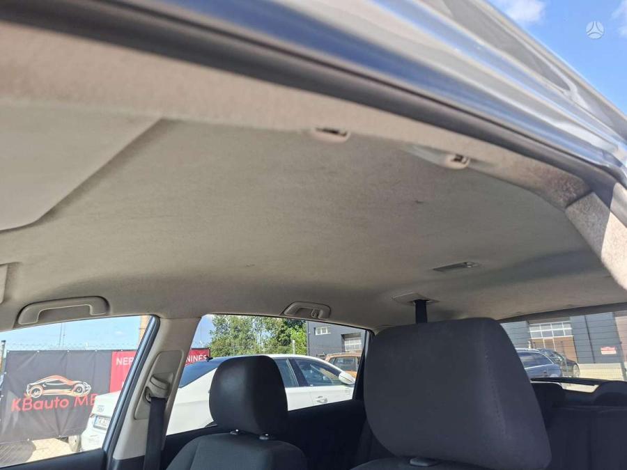 Zils Toyota Corolla Verso 2006 Plungė, ar dzinēja tilpumu 2.23 L un nobraukumu 302 tūkst. km par 1850 €, foto 18 vietnē AUTOMOTO.COM.LV