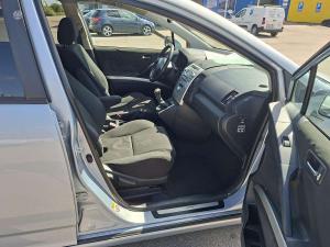 Zils Toyota Corolla Verso 2006 Plungė, ar dzinēja tilpumu 2.23 L un nobraukumu 302 tūkst. km par 1850 €, foto 22 vietnē AUTOMOTO.COM.LV